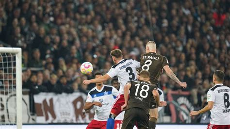 Derby Sieg Fc St Pauli Stoppt Hsv In Überzahl