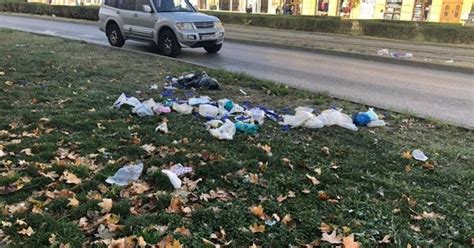 Mai mult gunoi aruncat pe străzile Timișoarei decât se duce la centrele