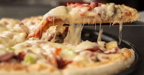 Pizza De Frigideira é Uma Receita Muito Fácil E Prática