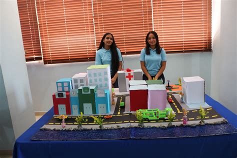 Innovación Y Creatividad Estudiantes Del Centro Educativo San Vicente