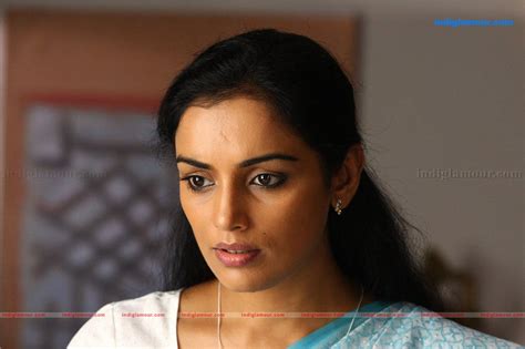 Swetha Menon Actress Hd Photosimagespics And Stills