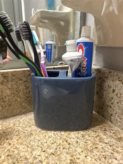 Mainstays Basic Ceramic Toothbrush Holder Rich Black