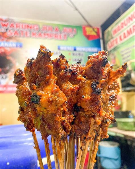 Maknyus! Empuk Pedas Sate Kampret Khas Jombang yang Cocok Buat Sahur