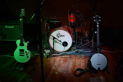 The 7 Best Kick Drum Mics 2023