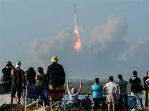 Musks Starship Rocket Blows Up