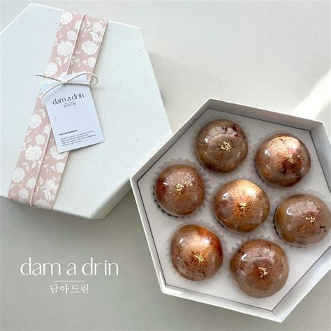 웨딩답례품 고급답례품 답례품 선물세트 떡케이크 담아드린 🎅🏻크리스마스 케이크🎄 작년 연말 많은 분들이 사랑해 주셨던 트리 케이크 올해도 오픈했습니다🎅🏻 ️ 트리케이크