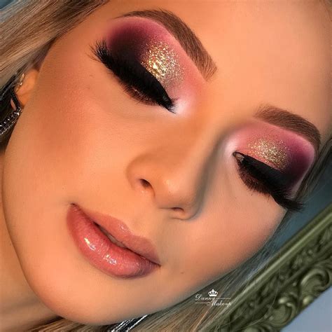 Passando Aqui Com Essa Make Babado Para Desejar Um Excelente Fim De Semana P Vocês ️💄 Técnica Do