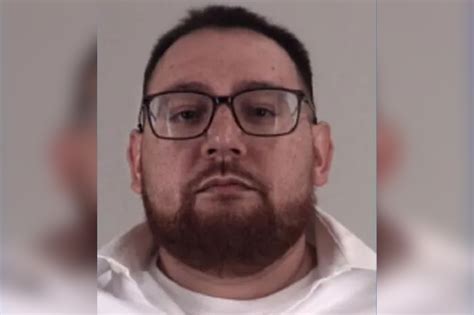 Video Shows Bystander Chase Down Man Who Killed Texas Off Duty Cop In