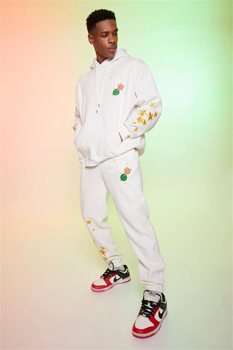 Oversized Globe Graphic Hooded Tracksuit Boohoo