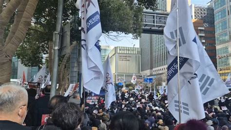 세상을 이롭게 하는 기업 정담의 대표 여러가지 의미의 빚빗진쥔자 태어날 때부터 나는 부모님께 은혜를 입었고 커