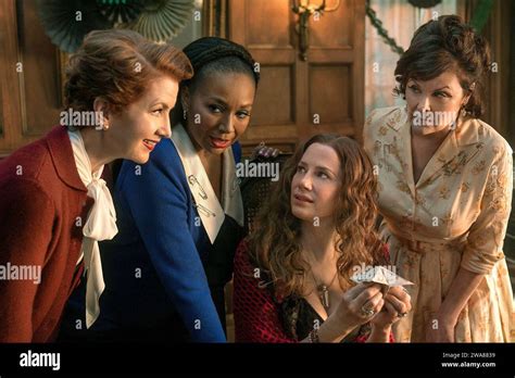 Shining Vale From Left Deb Hiett Eva La Dare Mira Sorvino Sherilyn