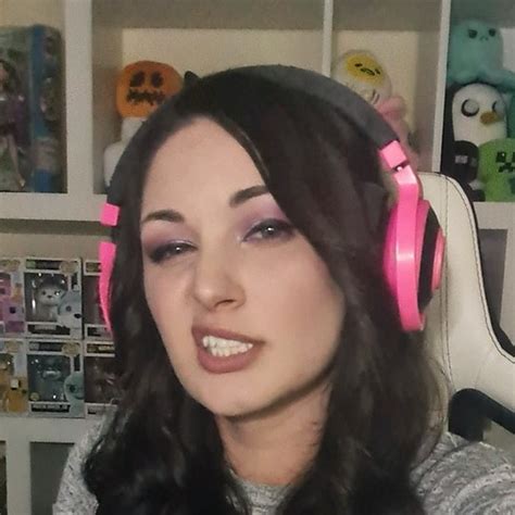 Janey Pixel Twitter Instagram Tiktok Twitch Linktree