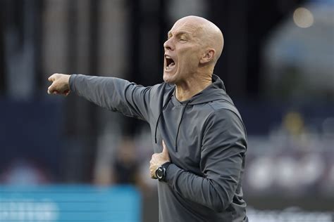 Toronto Fc Fires Head Coach Bob Bradley Reuters
