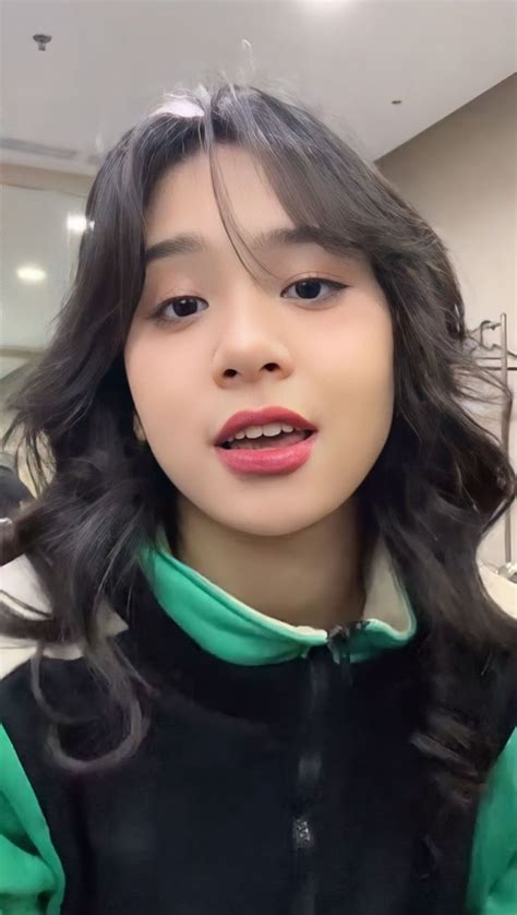 Zee Jkt Gadis Gadis Cantik Orang Cantik Foto Gadis Cantik