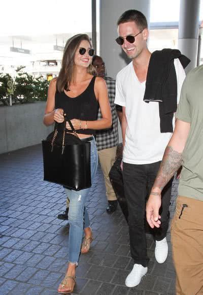 米兰达可儿和埃文米兰达可儿米兰达可儿高级文秘苑图库