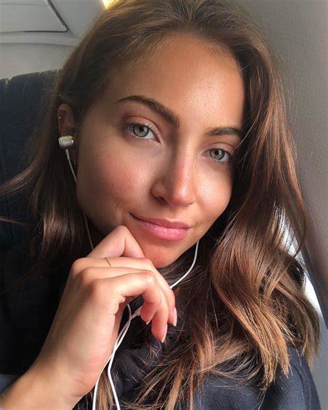 Anna Louise Beautifulfemales