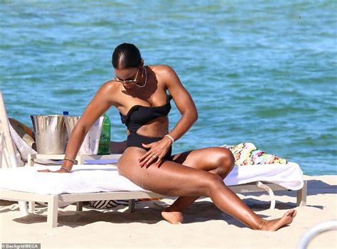 Kelly Rowland Shows Off Her Sculpted Bikini Body In A Black Two Piece