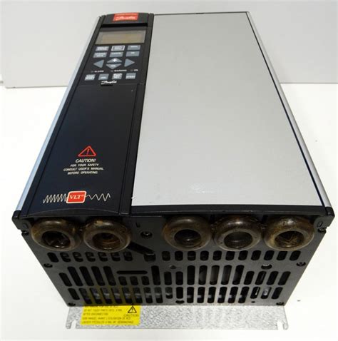 Danfoss Vlt5002 175z0614 Vlt5002pt5c20str3d0f10a00 21kva Freq