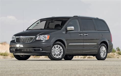 Chrysler Town And Country Information And Photos MOMENTcar