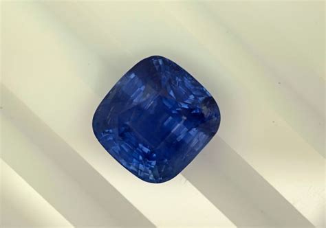 Bleu Saphir 1037 Ct Catawiki