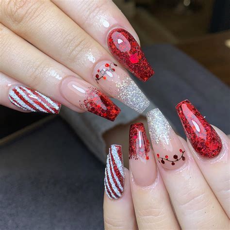 169 Gorgeous Red And Green Christmas Wedding Nails To Elevate Your