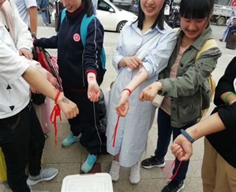 青山一路同风雨 明月何曾是他乡 记七星关区北大附校高三年级毕业送别