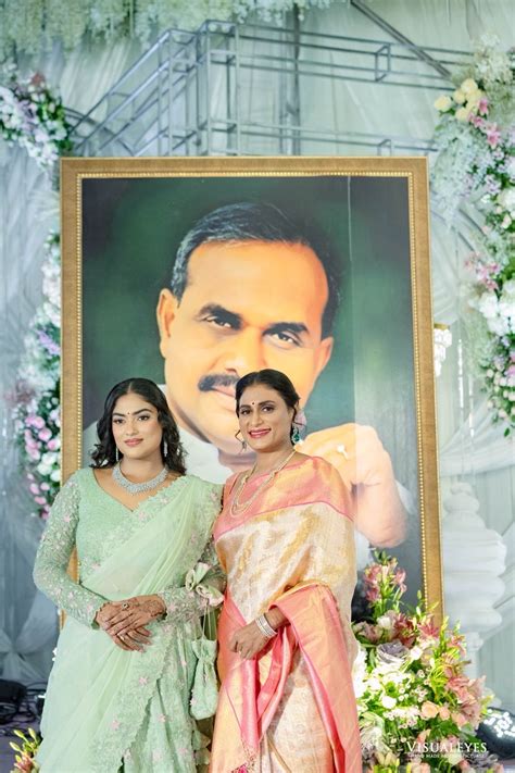 షర్మిల తనయుడి పెళ్లి రిసెప్షన్ కు ఖర్గే శివకుమార్ రేవంత్ రెడ్డి