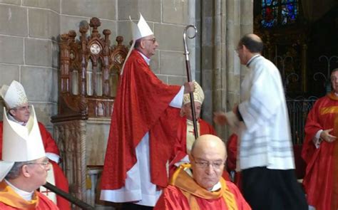 Monseñor Omella toma posesión como arzobispo de Barcelona Alfa y Omega