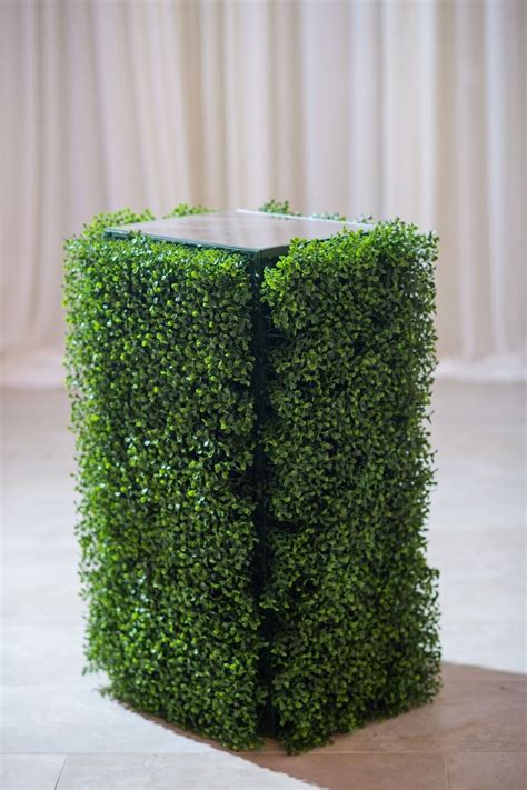 Green Edge Columns