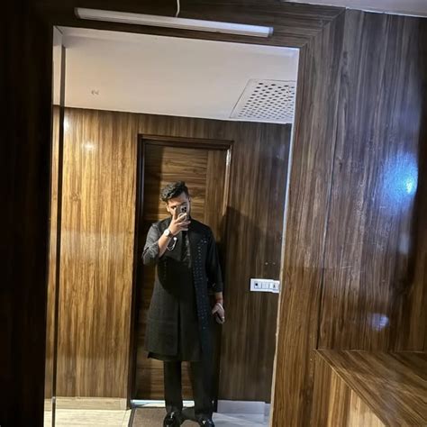 Suryansh Suryanshpuri • Threads Say More