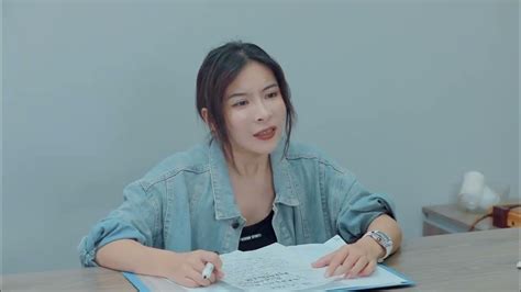 美女招聘来个不正经的大叔，一个敢问一个敢说，太逗了 Youtube
