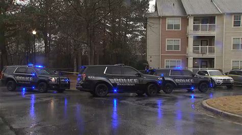 25 Year Old Man Shot To Death Another Man Injured At Dekalb Apartment
