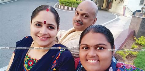 ‘മോൾക്കു വേണ്ടി ഒരാഭരണവും ഇതുവരെ വാങ്ങിയിട്ടില്ല സ്വർണം വേണമെന്ന് പറയുന്ന ഒരാൾ ബാധ്യതയാകും