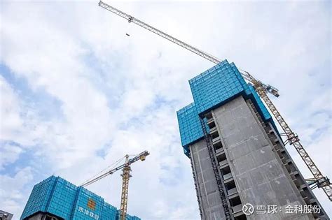 力保生产 红盘当燃 坚守初心，大浪淘沙始见“金” 7月底，中央政治局会议首提“保交楼”，此后，从中央到地方，多部门出台措施、协同发力，积极