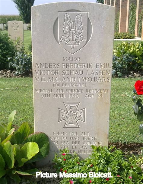 Lassen Anders Frederik Emil Victor Schau Ww2 Gravestone