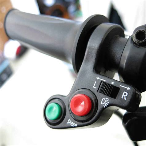 WŁĄCZNIK MOTOR QUAD KLAKSON KIERUNKOWSKAZY ŚWIATŁA w za zł z Lublin Allegro pl