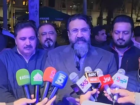 Overseas Pakistanis Reject Civil Disobedience Movement