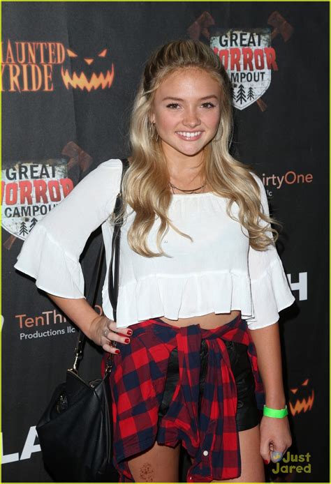 Full Sized Photo Of Peyton List Taylor Spreitler Haunted Hayride 2015