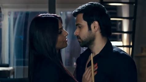 Imran Hashmi And Bipasha Basu Sexy Scene Subscribe Youtube