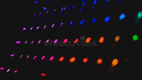 Primer De Un Teclado Retroiluminado Del Juego Mecánico Del Rgb Imagen