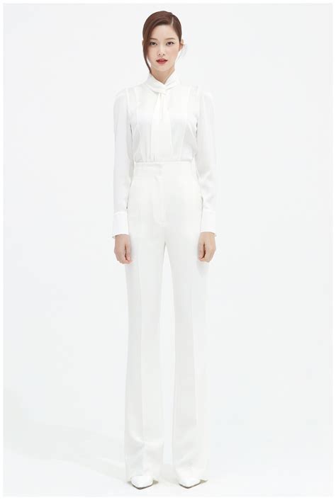 이도현도 반한 임지연 뉴스룸 화이트 정장 여자셋업 브랜드는 제이블