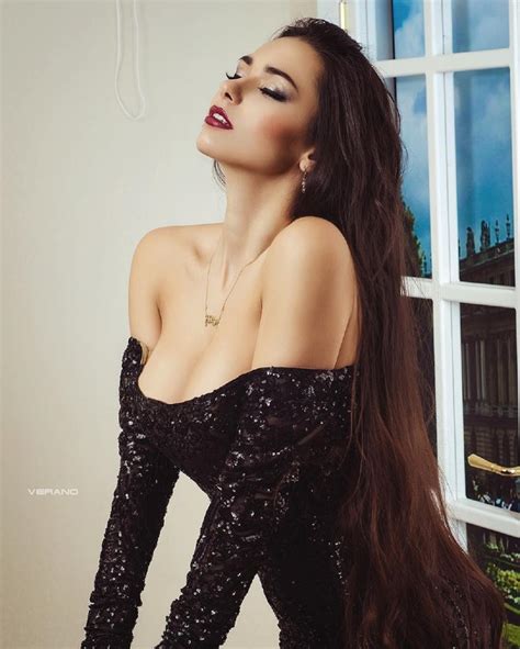 Helga Lovekaty Image