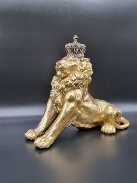 Statue Xl Gold Lion With Crown Statue 35 Cm Resin Catawiki