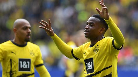 Mercato Ogc Nice Youssoufa Moukoko Arrive