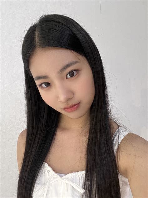 Fifty Fifty Aran Selca Fifties Just Girl Things Kpop