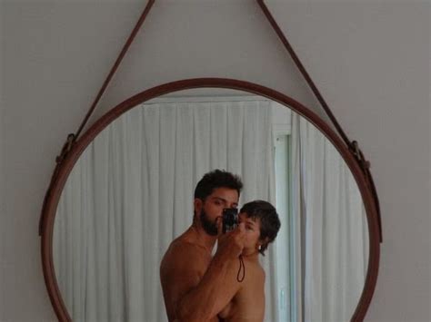 Agatha Moreira E Rodrigo Simas Surgem Pelados