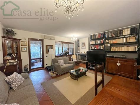 VILLA A SCHIERA IN RESIDENZE ImmobiliareCasaElite