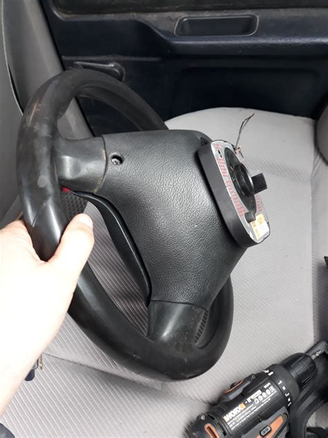 Установка руля S Line на 80 б4 — Audi 80 B4 2 6 л 1993 года своими руками Drive2