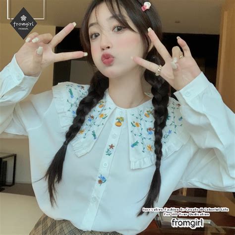 เสื้อเชิ้ตแขนยาว คอปก ขนาดใหญ่ ปักลายดอกไม้ สีขาว แฟชั่นฤดูใบไม้ผลิ สไตล์เรโทร สําหรับผู้หญิง