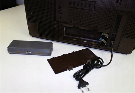Купить Radio Grundig Satellit 2400 SL Professional: отзывы, фото и ...
